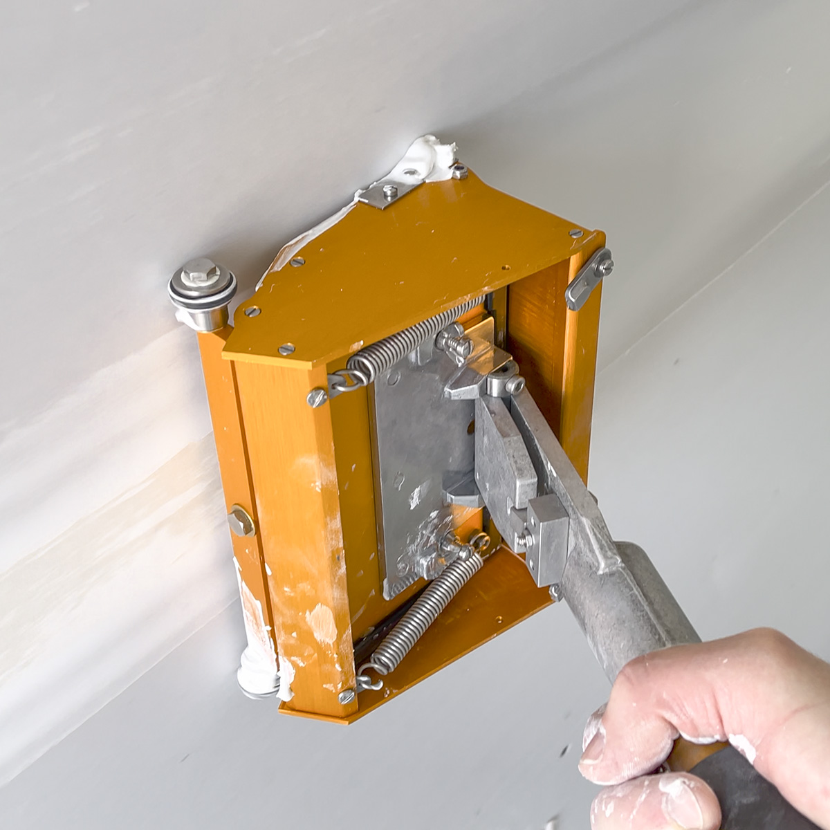 7″ EasyClean® Finishing Box – TapeTech Tool Company