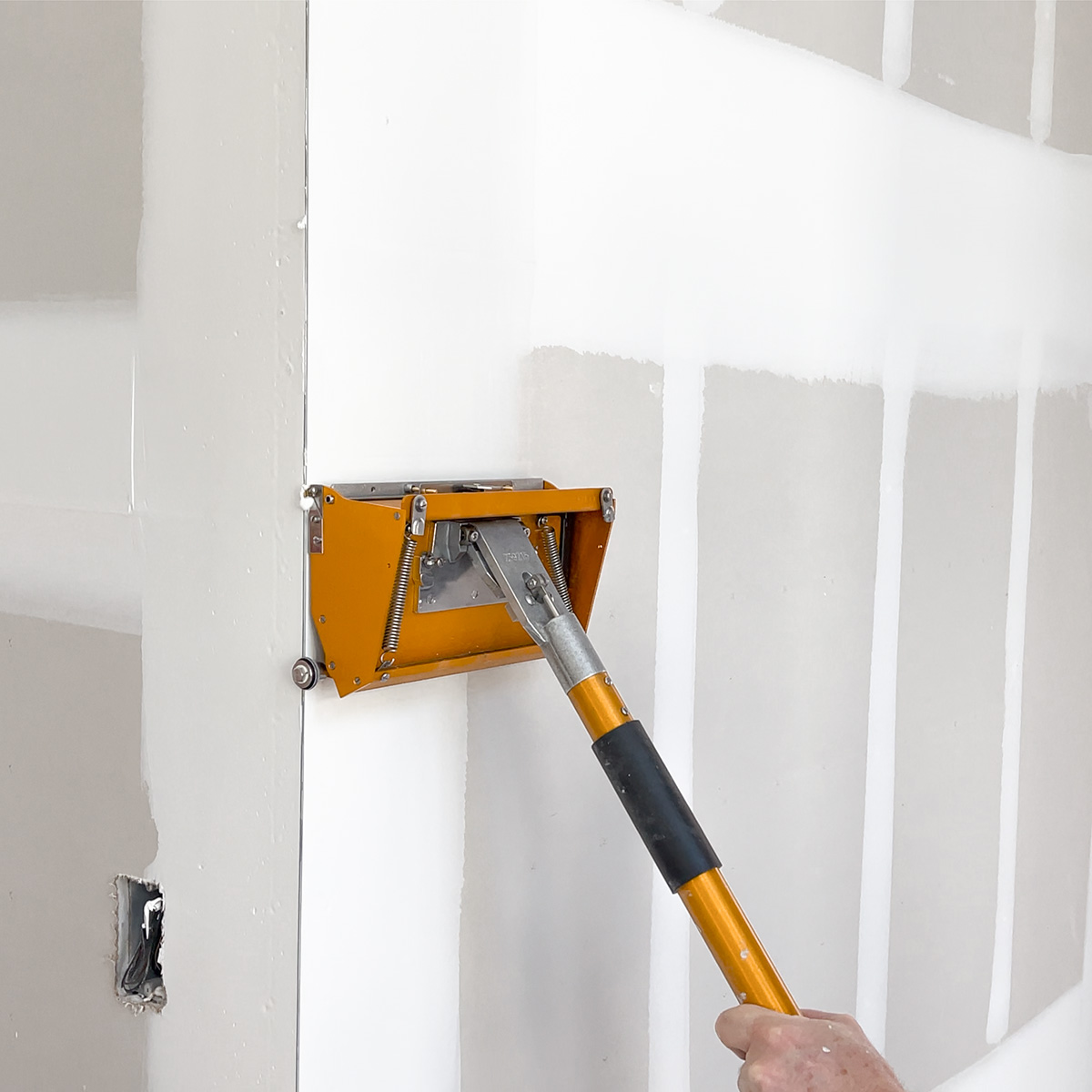 10″ EasyClean® Finishing Box - TapeTech Tool Company