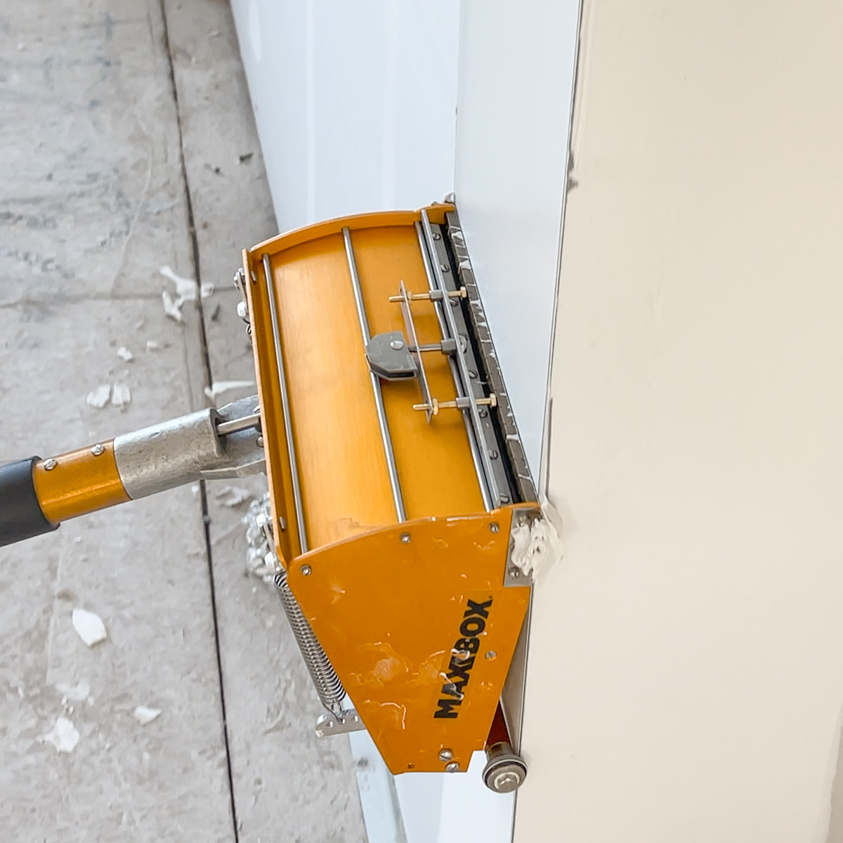 10″ Power Assist® MAXXBOX® – TapeTech Tool Company