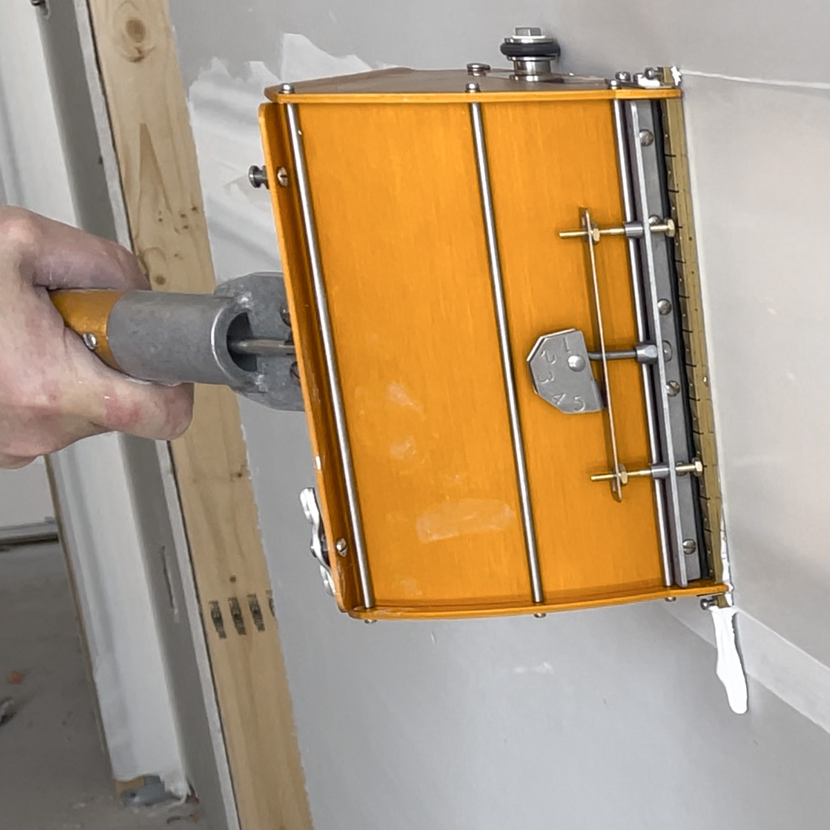 10″ Power Assist® MAXXBOX® – TapeTech Tool Company